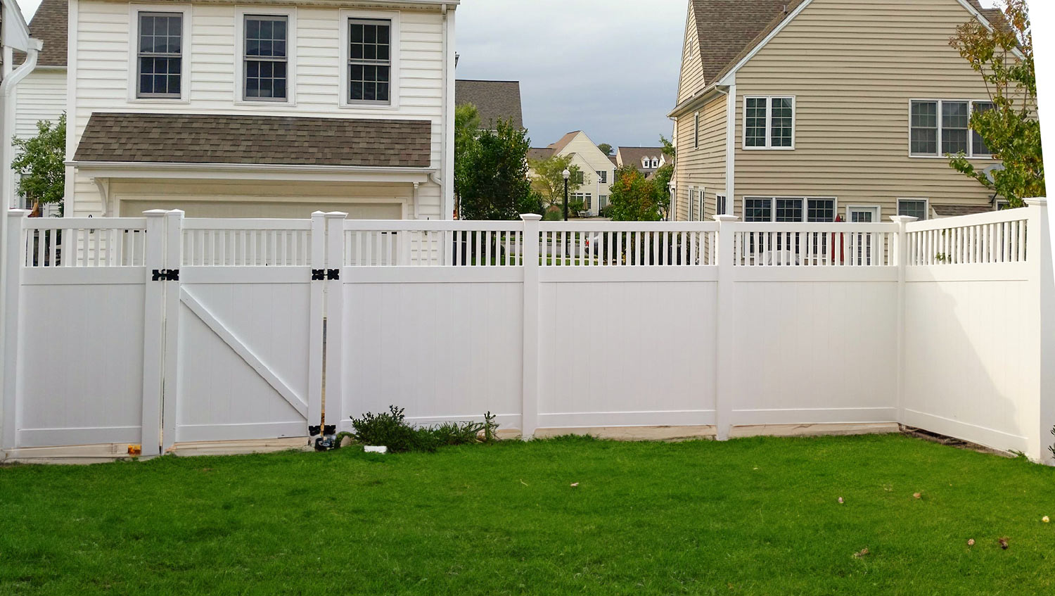 Bristol - KVT Keystone Vinyl Fence