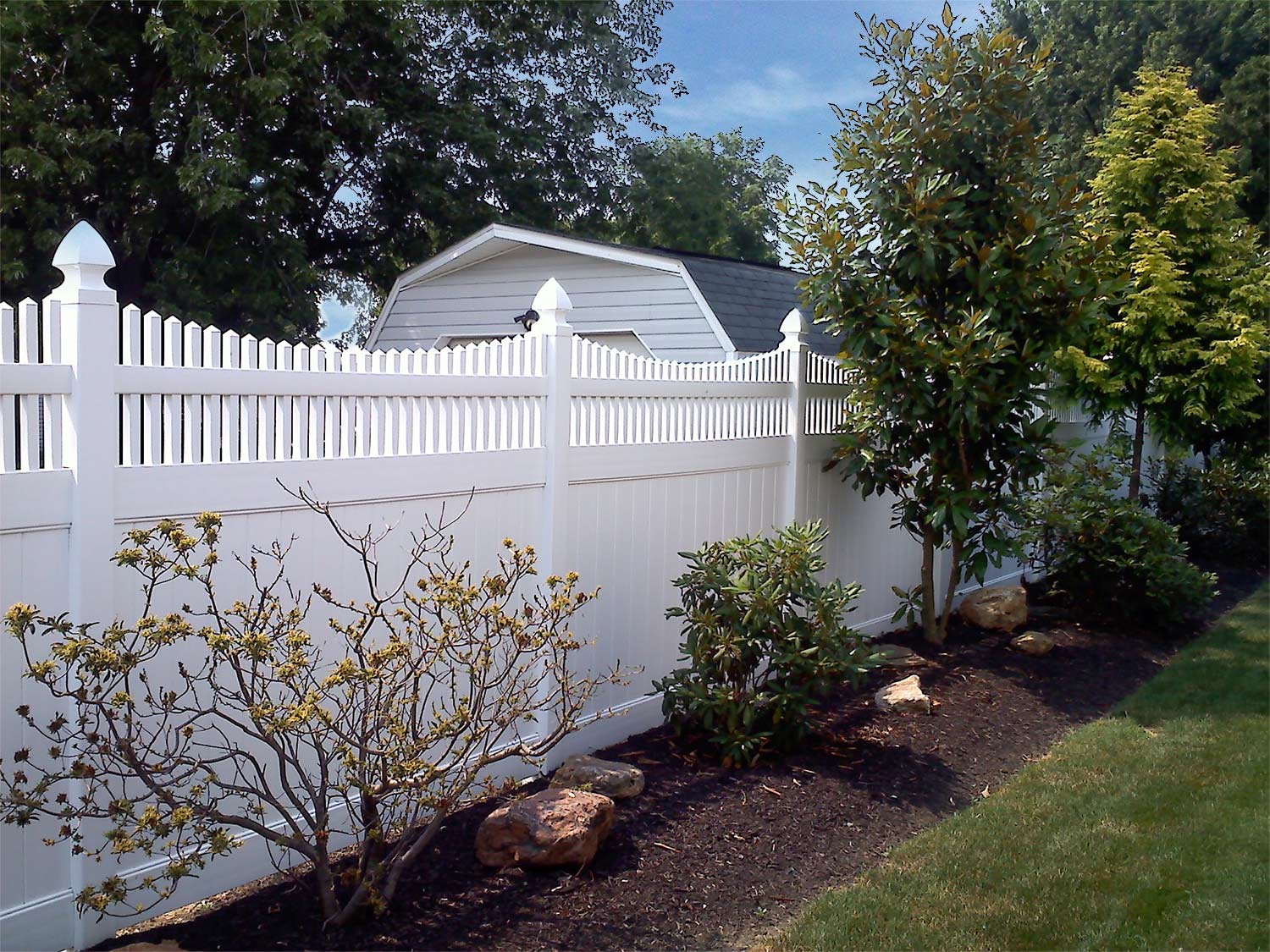 Saratoga - KVT Keystone Vinyl Fence