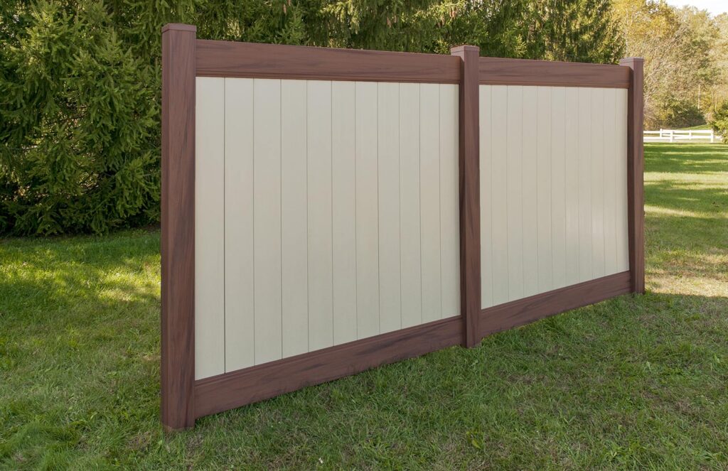 Saratoga Signature - KVT Keystone Vinyl Fence