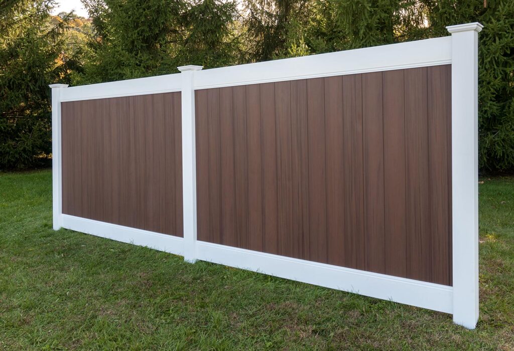 Saratoga Signature - KVT Keystone Vinyl Fence